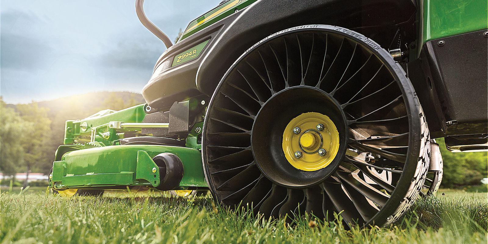 Tweel | John Deere PL